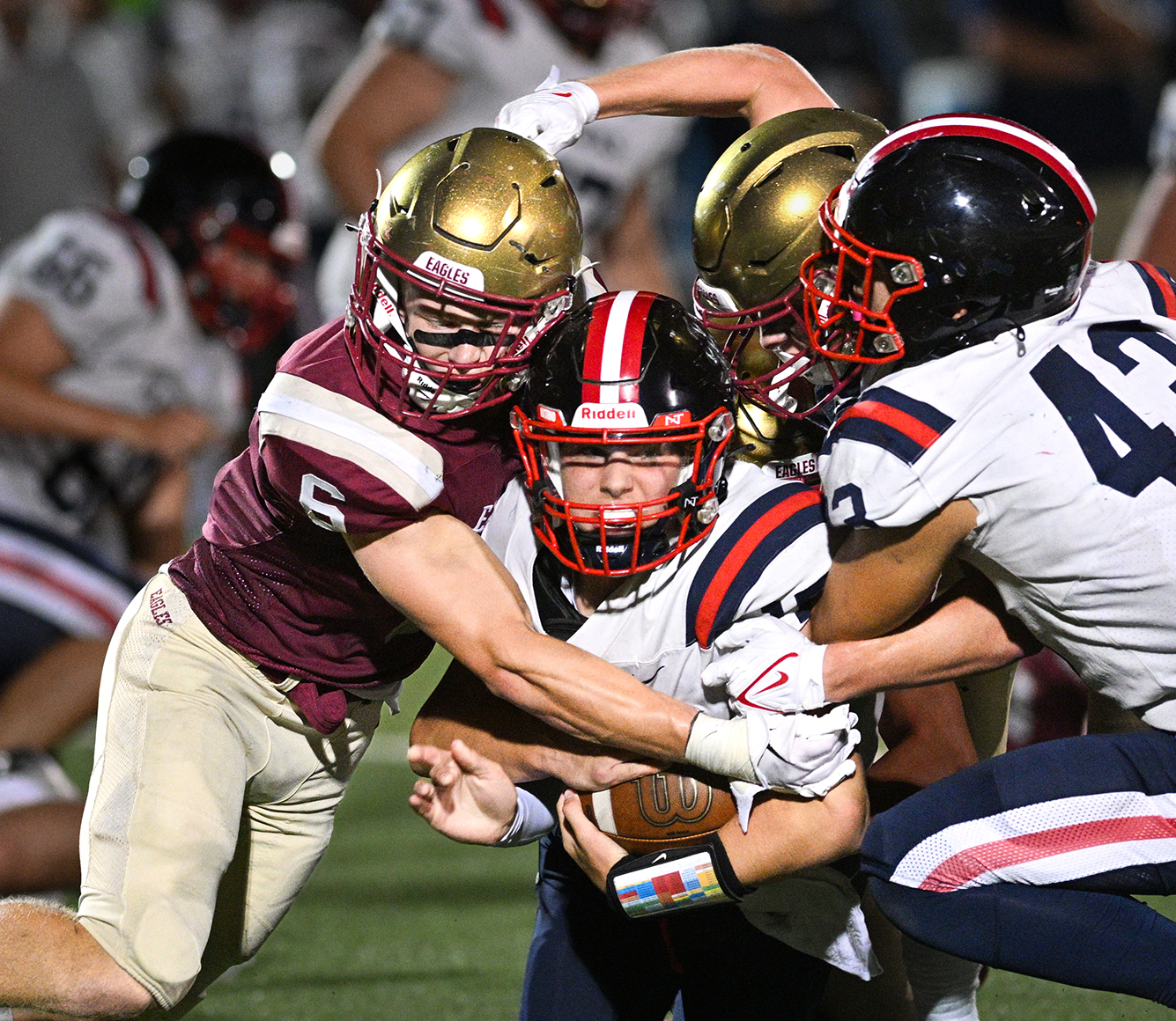 Football: McAninch, Uhlenhake shine in Watterson’s win over Hartley