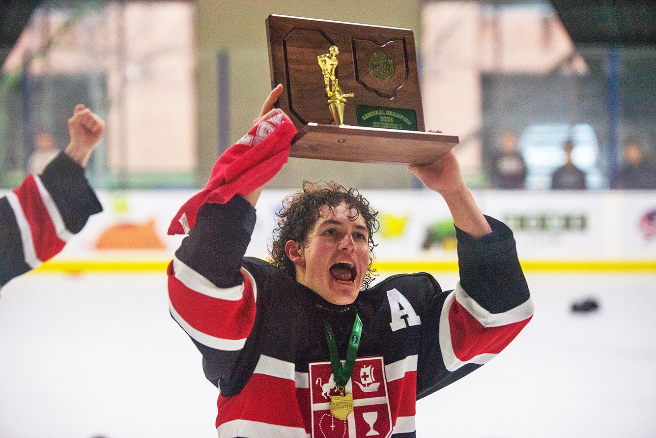 ‘Hot’ goaltender Fansler helps lead St. Charles past Olentangy Liberty